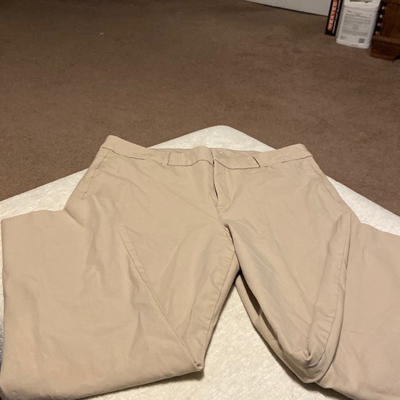 Old Navy | Pants & Jumpsuits | Nwt Old Navy Size 6 Pixie Straight Cut ...